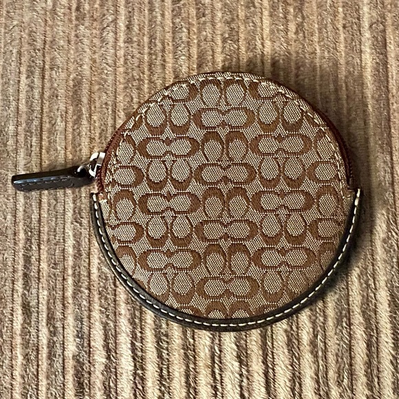 Coach | Bags | Coach Small Round Zip Change Purse In Signature | Poshmark